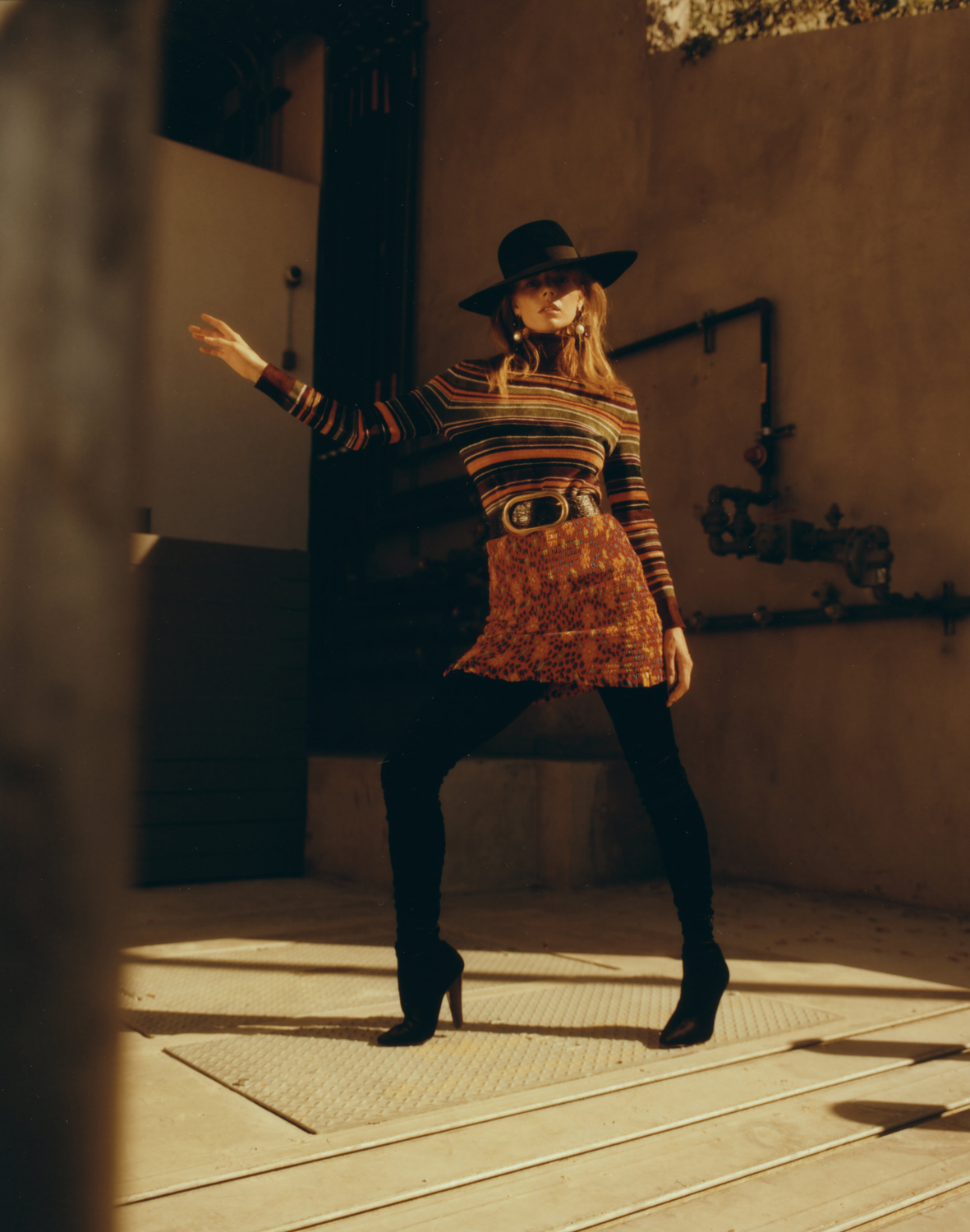 Samara Weaving - ContentMode